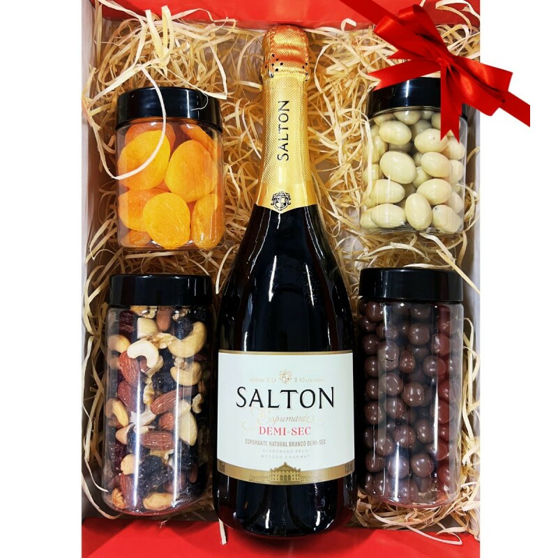 Cesta Premium - Castanhas, Frutas Secas, Dragee e Vinho Red Blend Tinto Santa Villa